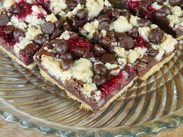 Chocolate Raspberry Crumb Bars